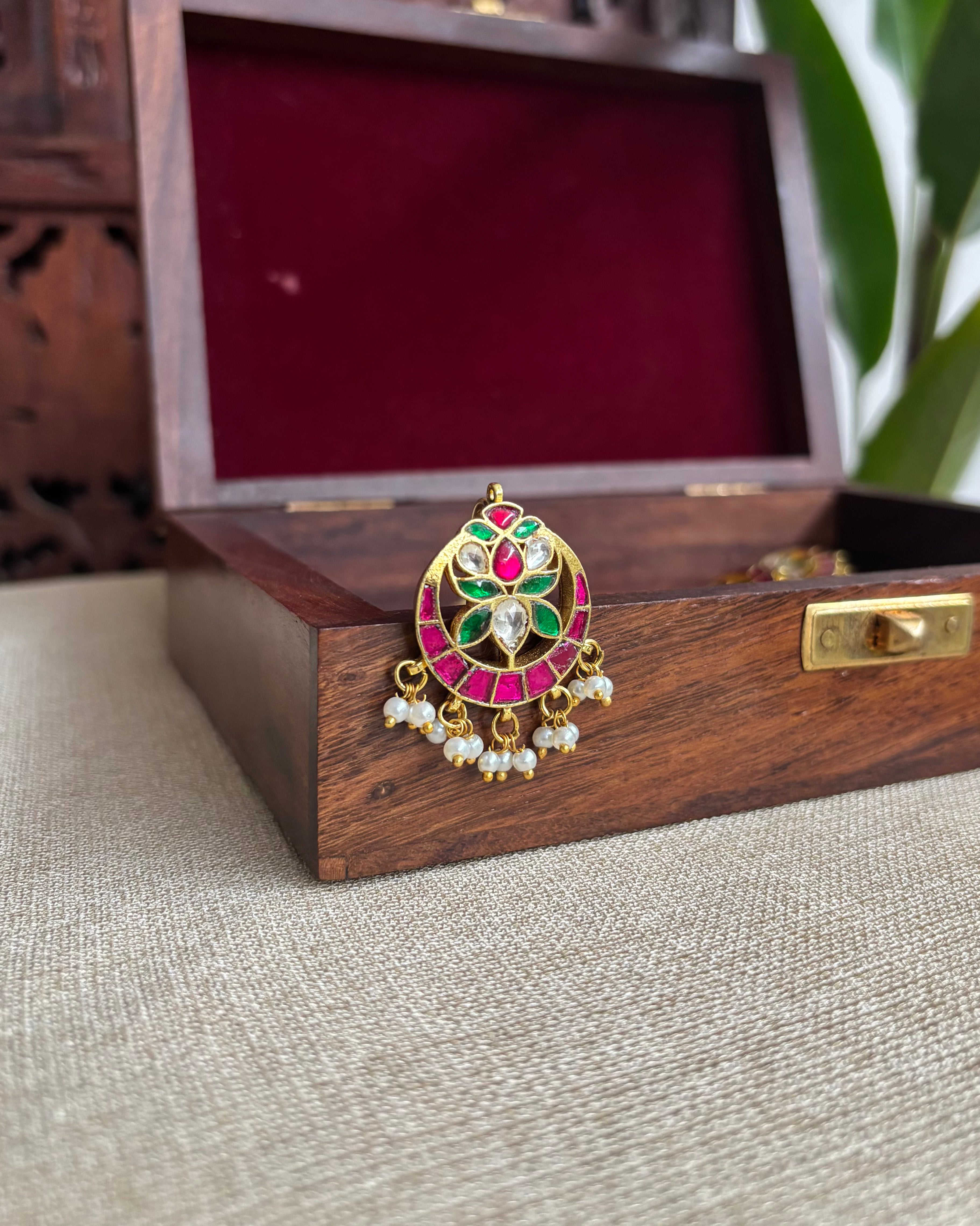 Handcrafted Floral Hair Pins – Jadau Kundan & Pearls | HA167 – Sreeni